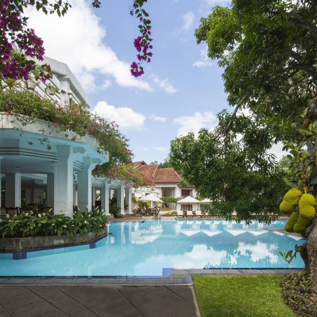 Mahaweli Reach Hotel – Heart Attached